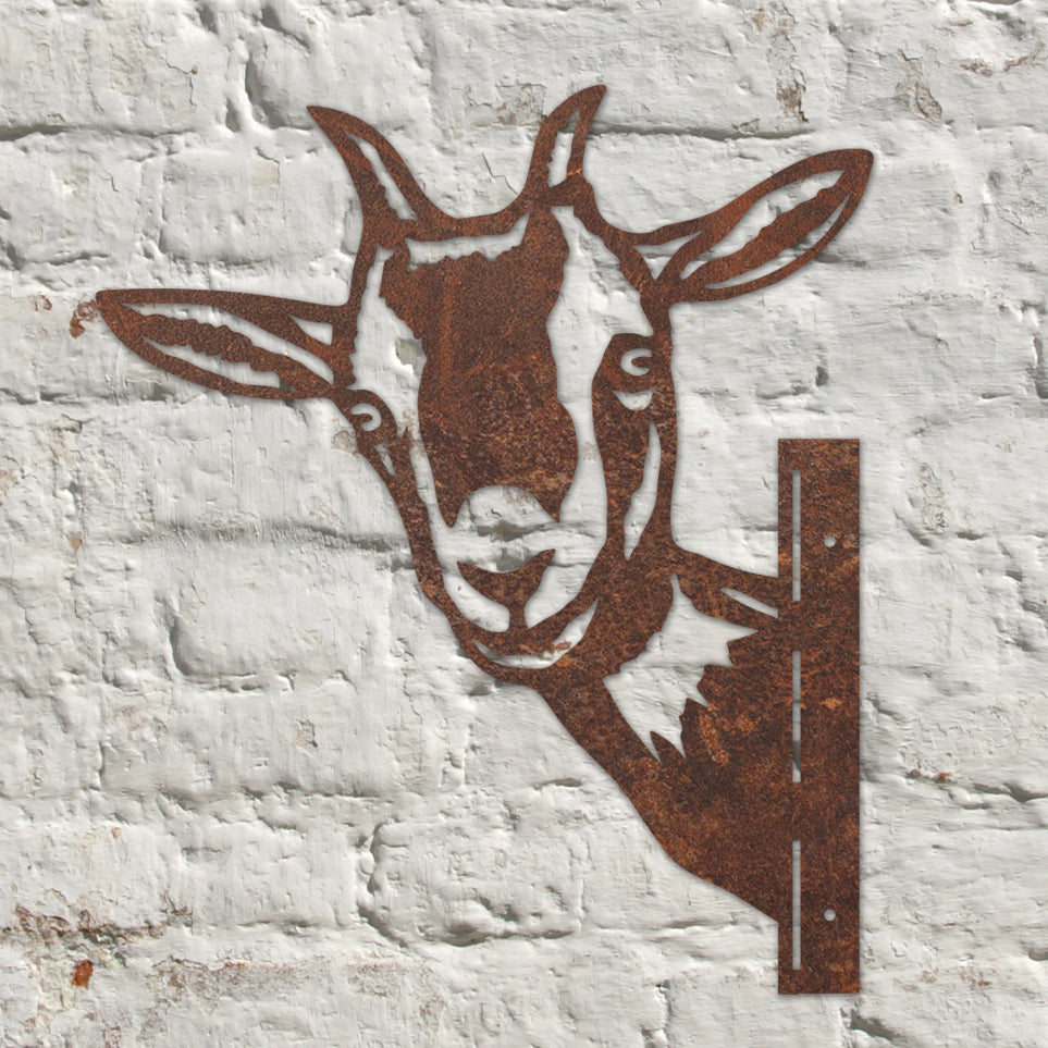 Rustic Metal Peeping Goat Sculpture – Môn Sculptures